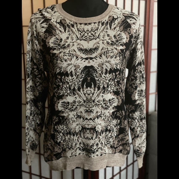 BCBGMaxAzria | Sweaters | Bcbgmaxazria Sweater | Poshmark